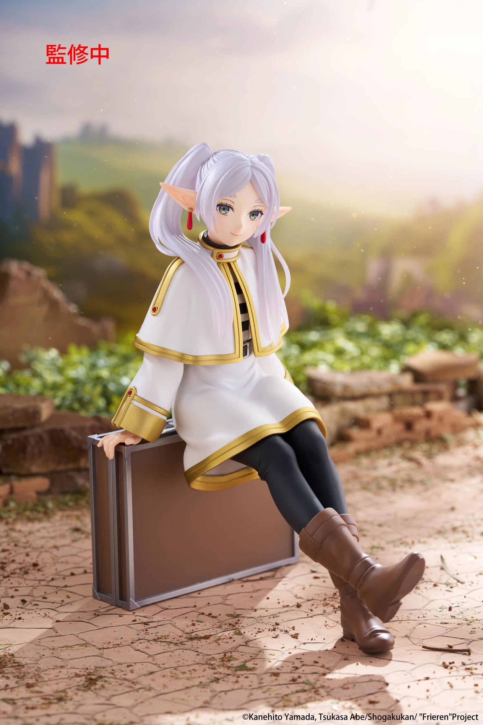 Frieren: Beyond Journey's End: Desktop Cute Figure: Frieren Trunk Case ...
